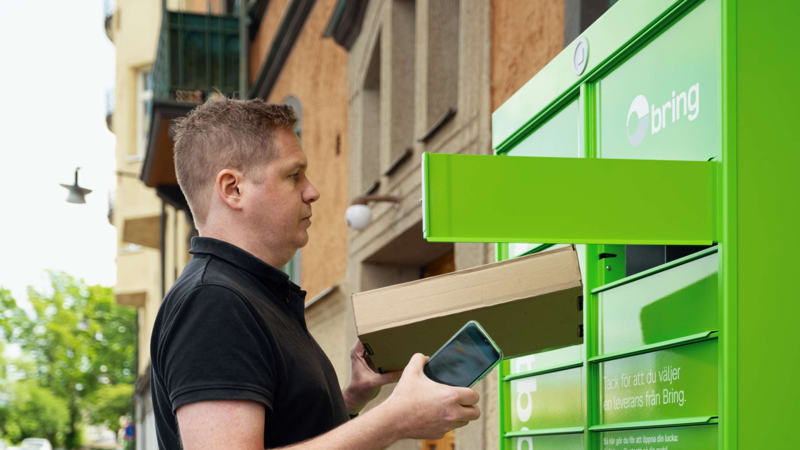 Hämta och lämna paket i Brings paketboxar - Bring.se
